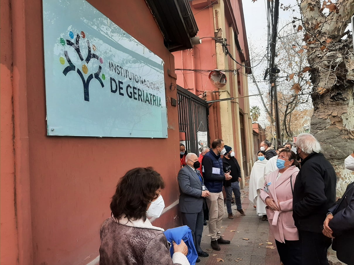 Inauguración nuevo logo a la entrada del INGER - INGERCHILE